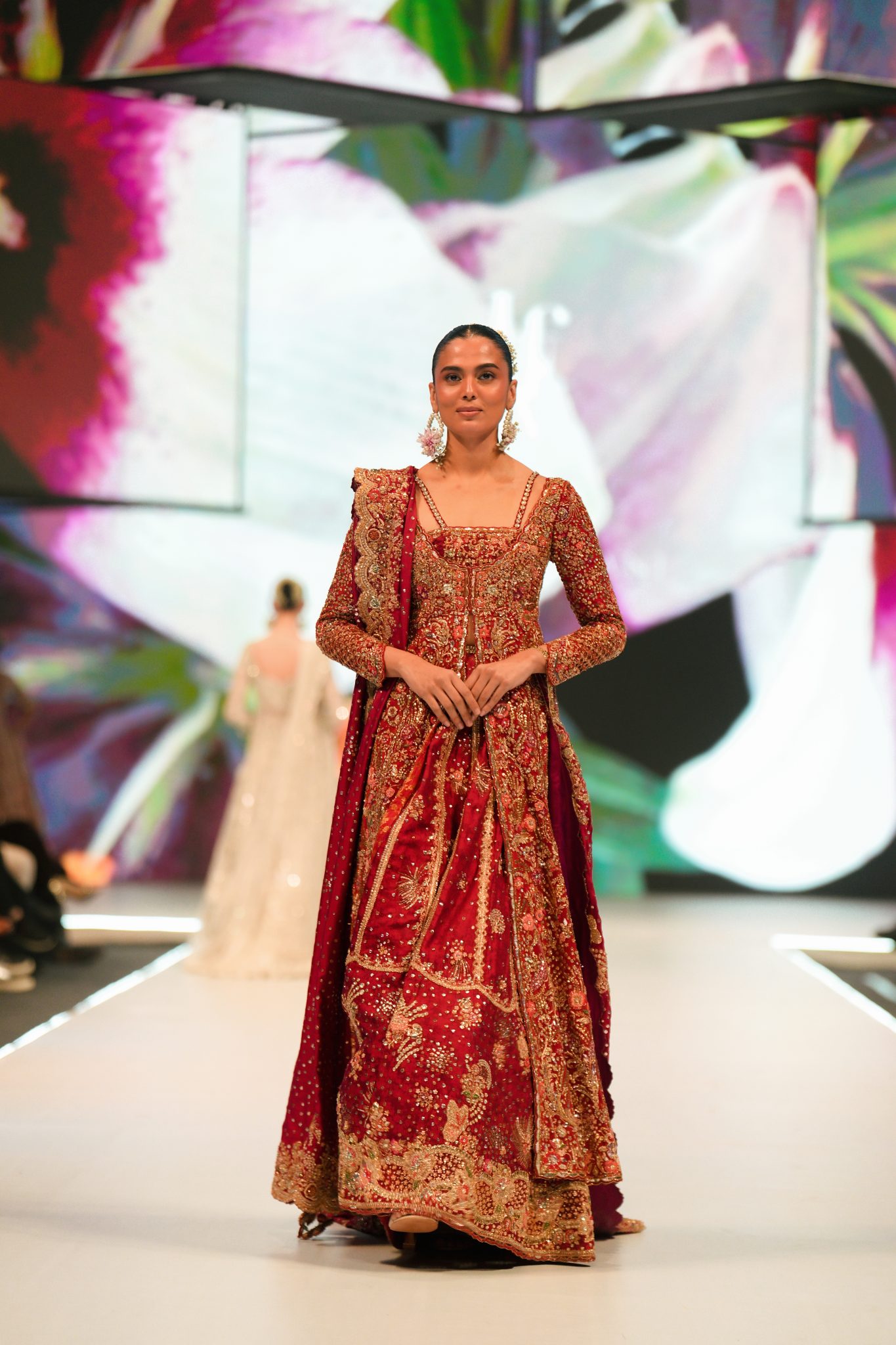 Tena Durrani at LFW: A Masterclass in Timeless Bridal Elegance ...